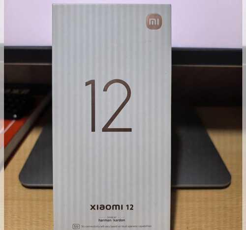 Xiaomi 12, 8/256 ГБ
