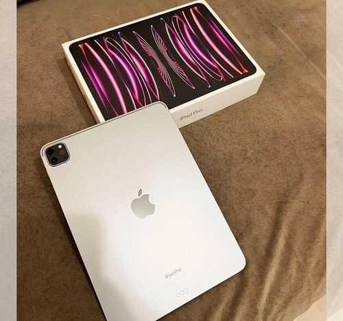 iPad pro 11 2022 m2 128gb wifi