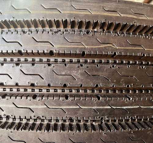 Шины на грузовики 11R22.5
