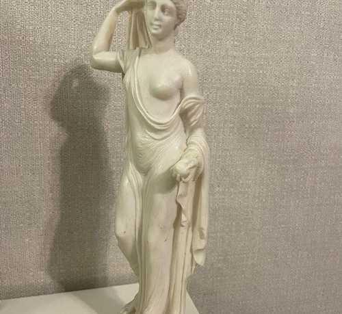 Статуэтка Венера мраморная крошка