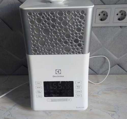 Увлажнитель воздуха electrolux ehu 3715d