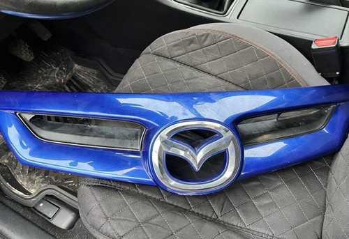 Решетка радиатора Mazda 3