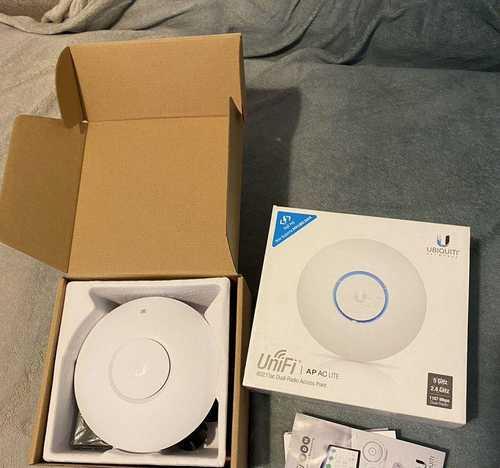 Точка доступа Ubiquiti UniFi UAP-AC-lite, белый