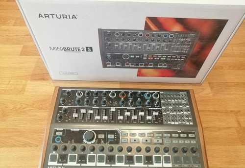 Arturia Minibrute 2S