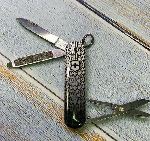 Victorinox Classic SD LE 2021 Eagle Flight