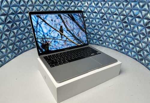 MacBook Air 13 2020 M1 256Gb Silver (9 циклов)