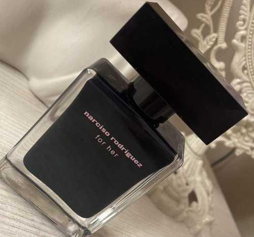 Narciso rodriguez for her