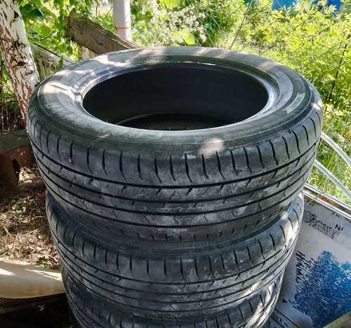 Goodyear Eagle RV-F 215/60 R17
