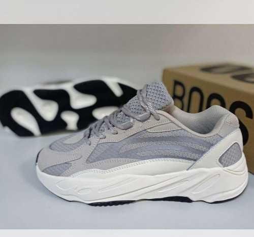 Кроссовки Adidas Yeezy boost 700 v2