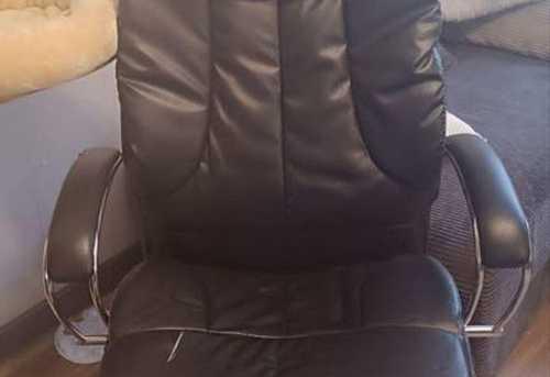 Кожаное компьютерное кресло фирмы Metta