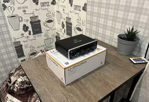 Звуковая карта behringer umc22