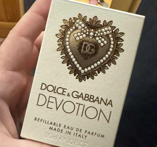 Dolce gabbana devotion