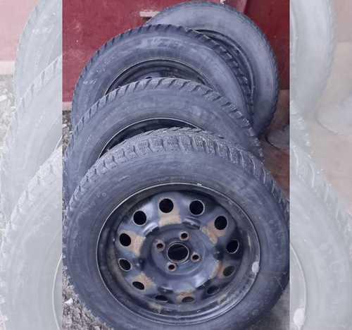 Kumho 946S 185/65 R15
