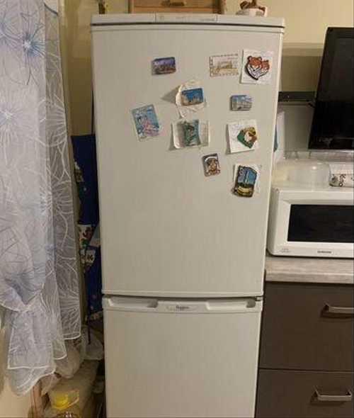 Продам холодильник бу бирюса 226с