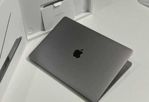 MacBook Pro 13 2018 i7/16gb touch bar