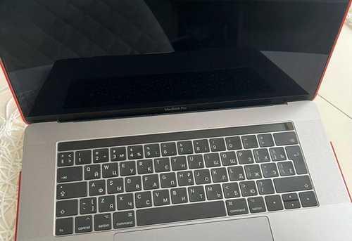 MacBook Pro 15 (2017), 256 ГБ, Core i7, 2.8 ГГц, RAM 16 ГБ, Radeon Pro 560 4 ГБ