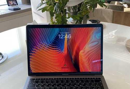 MacBook Air 13 (2018), 128 ГБ, Core i5, 1.6 ГГц, RAM 8 ГБ, Intel UHD Graphics 617