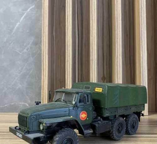 Модель грузовика урал-4320 ручная работа роспись
