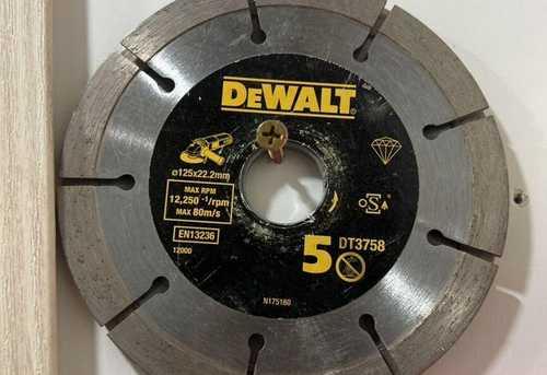 Алмазный диск deWalt 125*22 dt3758