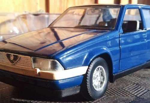 Alfa Romeo 75. Burago. 1/24. Оригинал. Ретро