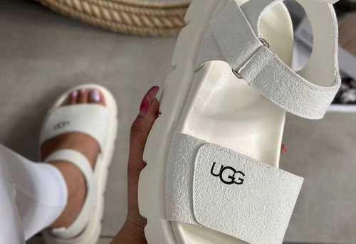 Сандалии UGG замшевые белые