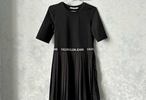 Платье Calvin Klein CK оригинал М лого плиссе