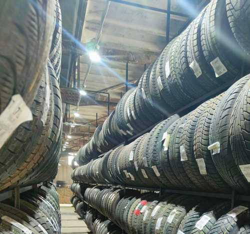 Bridgestone Ice Cruiser 7000 215/60 R16