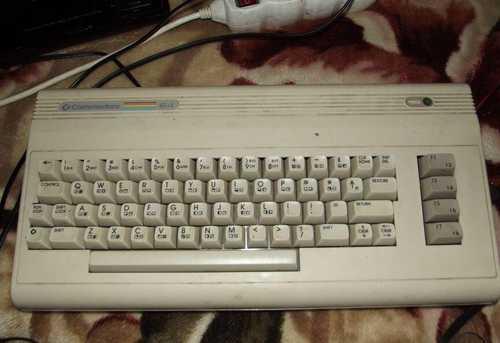 Игровая приставка Commodore 64