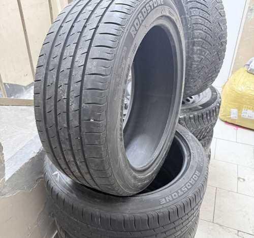 Roadstone N'Fera RU1 235/45 R18 98W