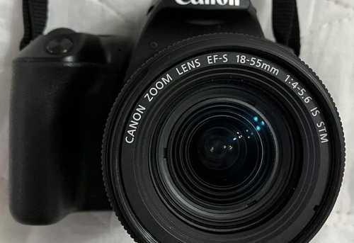 Зеркальный фотоаппарат Canon EOS 250D