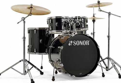 Барабанная установка черная, Sonor