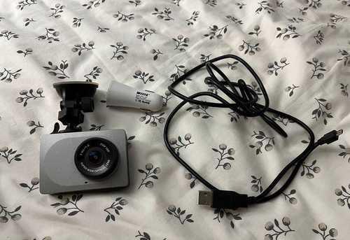 Видеорегистратор Xiaomi YI Smart Dash Camera