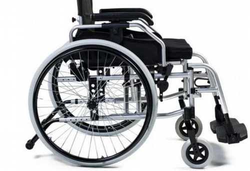 Инвалидное кресло-коляска механическая FS 957 LQ