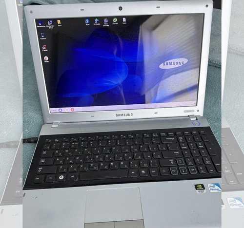 Ноутбук samsung rv 520