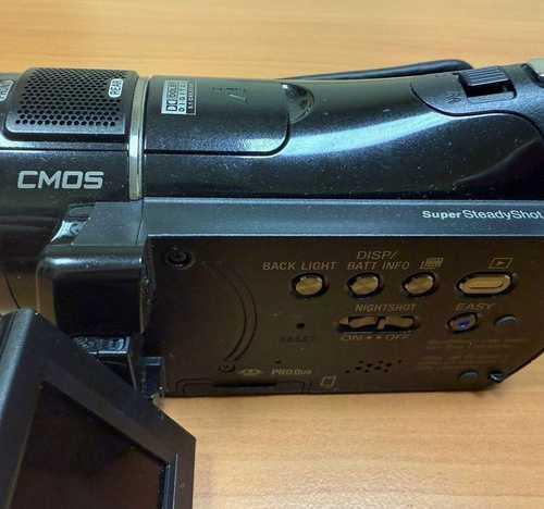 Цифровая видеокамера sony HDR-CX7EK