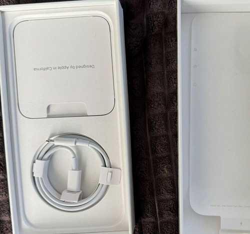 Коробка от iPhone14 pro max