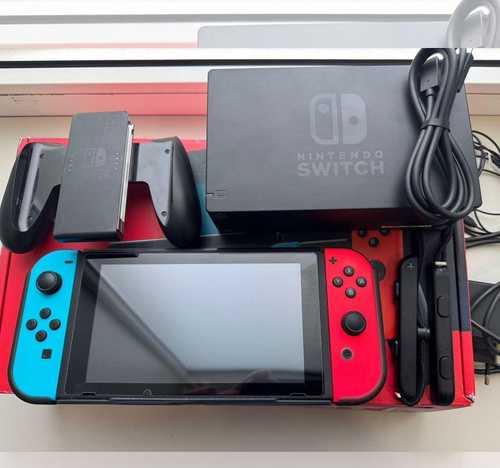 Приставка Nintendo Switch, комплект