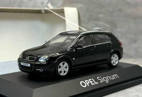 Редкая модель Opel Signum 1:43 Schuco дилер