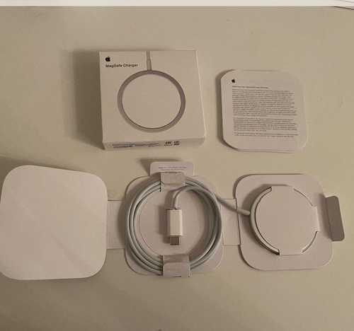 Беспроводная зарядка для iPhone MagSafe 15w