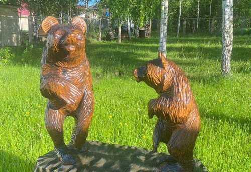 Деревянная скульптура Медведи
