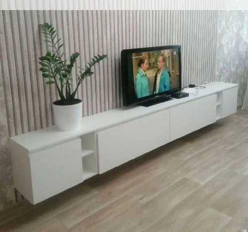 Тумба тв белая 320 см. В наличии