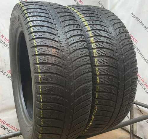 Kumho I'Zen KW23 225/60 R17 99M