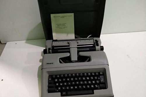 Пишущая машинка Ивица М