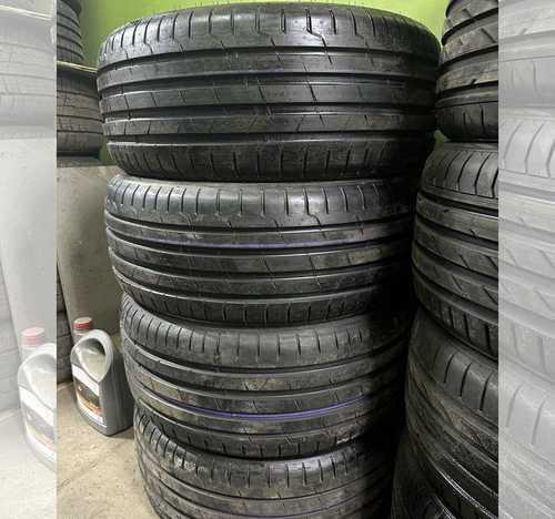 Nokian Tyres Hakka Black 2 235/50 R18 и 255/45 R18 103Y