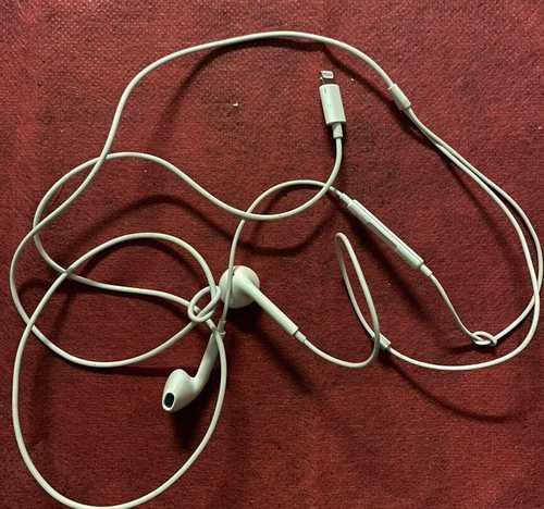 Наушники earpods проводные