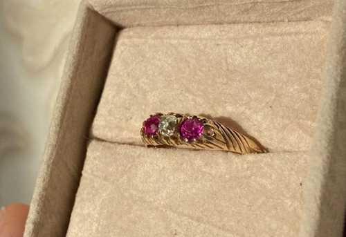 Старинное золотое кольцо с бриллиантом и рубинами