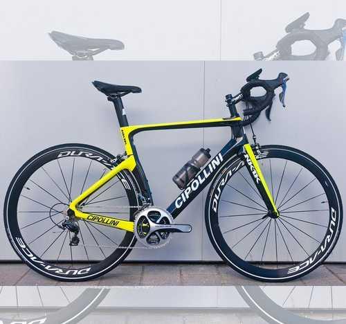 Новый карбоновый шоссейный велосипед Cipollini