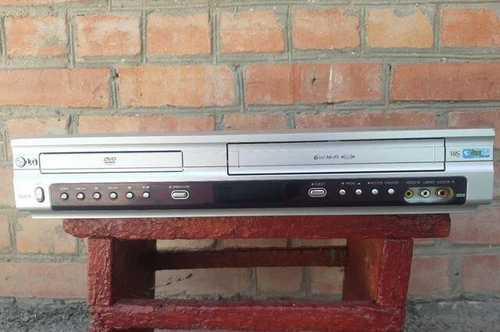Видеомагнитофон VHS/DVD LG DC476