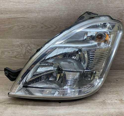 Фара передняя левая Iveco Daily 4 143143