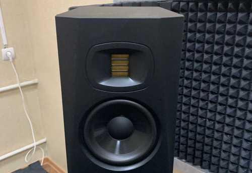 Adam Audio t5v